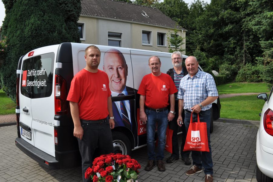 Fragen und Zuhören – Michael Gerdes macht Haustürbesuche › Michael Gerdes MdB